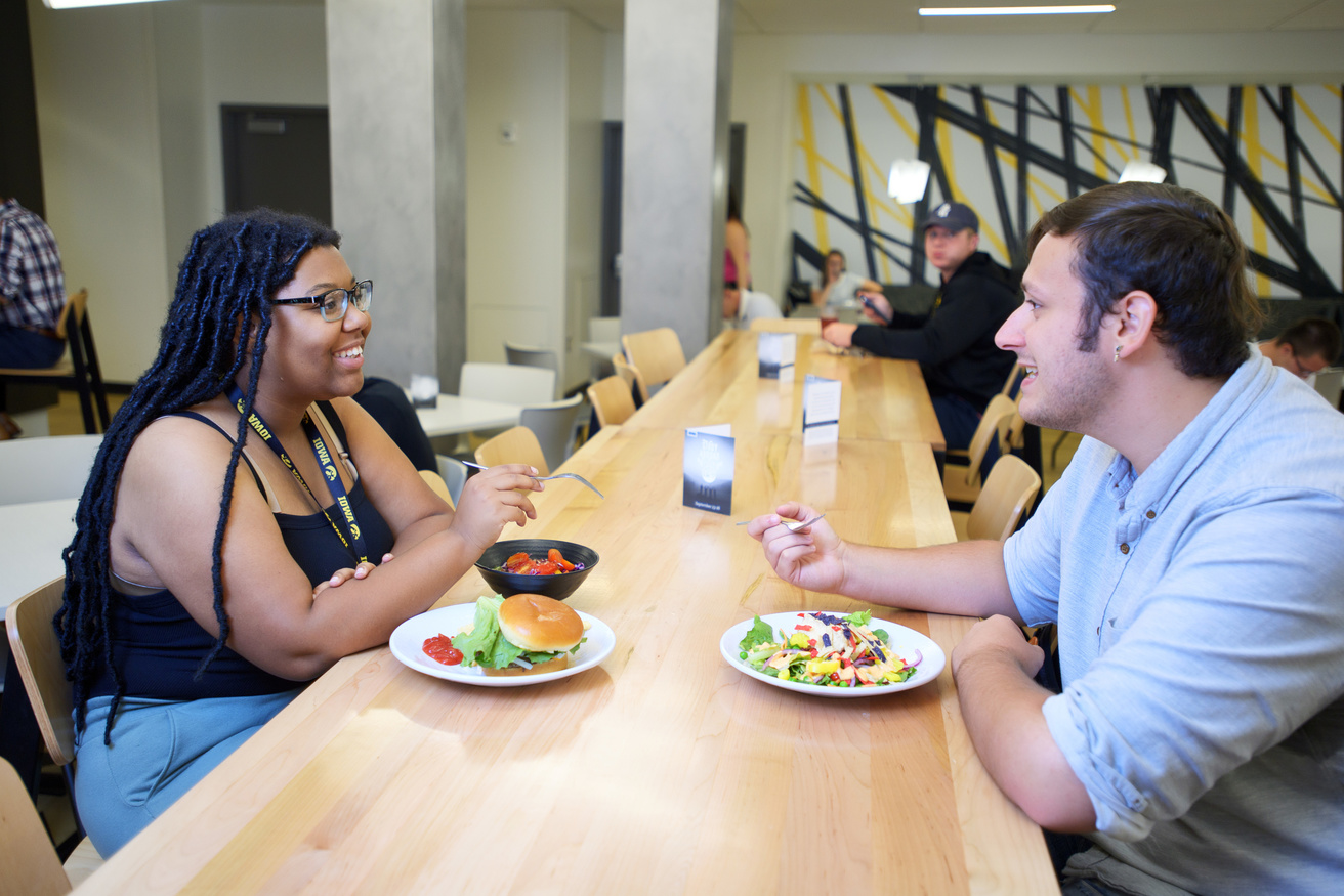 Burge Market Place | Dining - Division of Student Life | The University ...